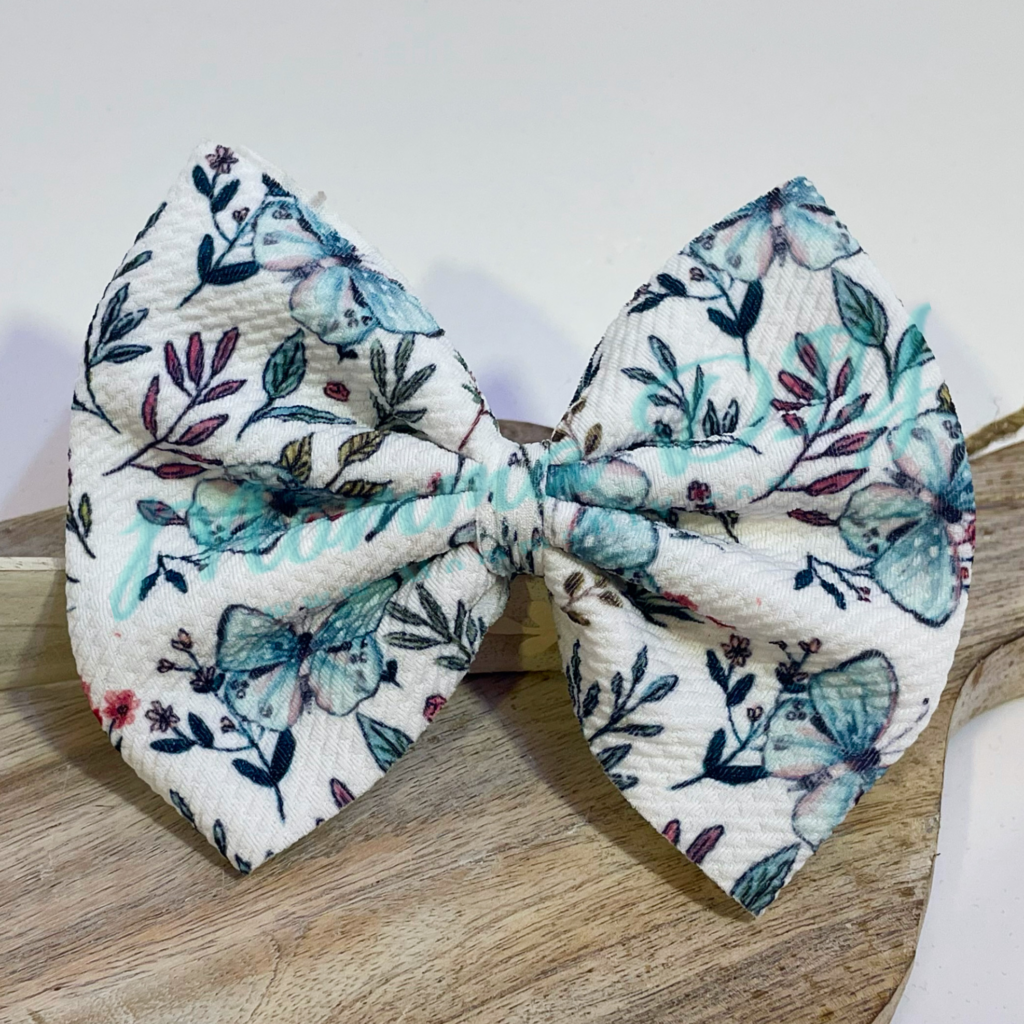 Large Fuzzy Heart Bow – Momma DIY